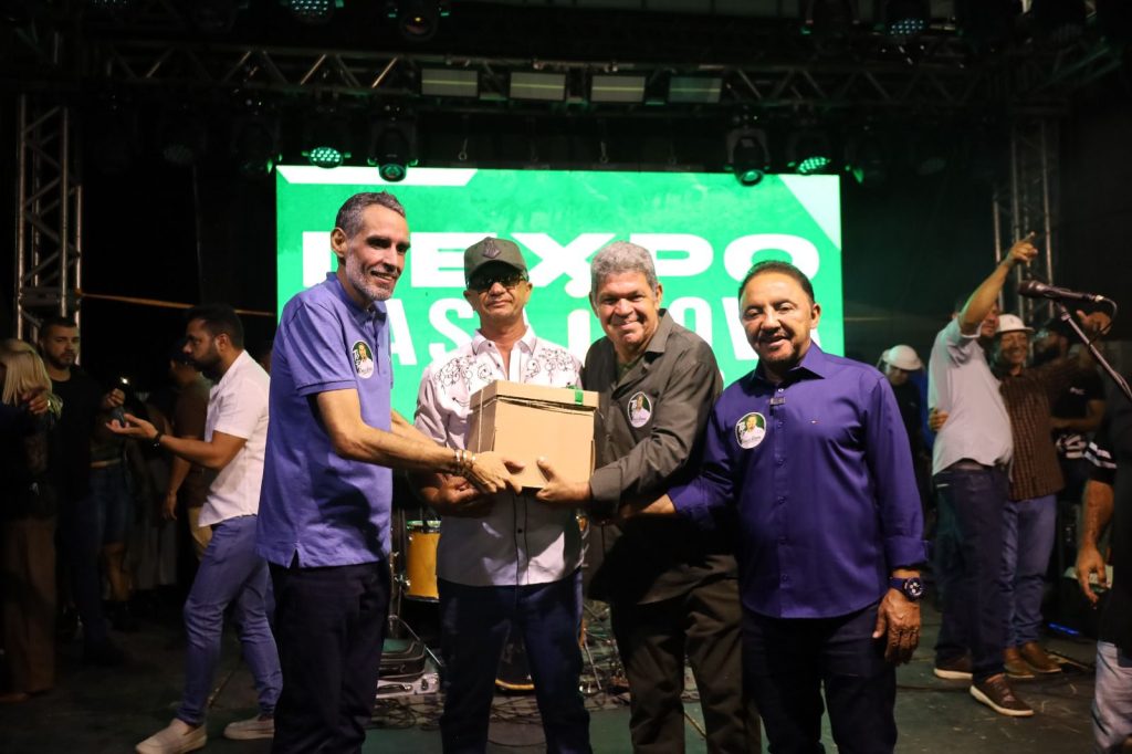 Pátio de eventos lotado marca 3ª noite da II Expo Casa Inova e reforça ...